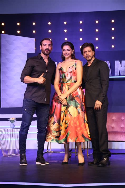 Siliconeer Bollywood Shots Srk Deepika Padukone John Abraham