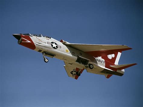 [academy] Vought F 8 Crusader