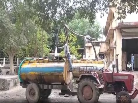 पाणी पातळीची गंभीर स्थिती मराठवाड्यातील सात जिल्ह्य़ात टँकरद्वारे