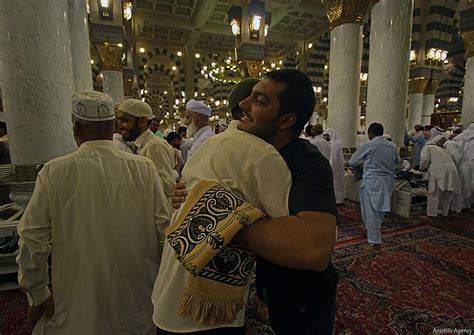 Eid Al Fitr Prayers In Medina Middle East Monitor