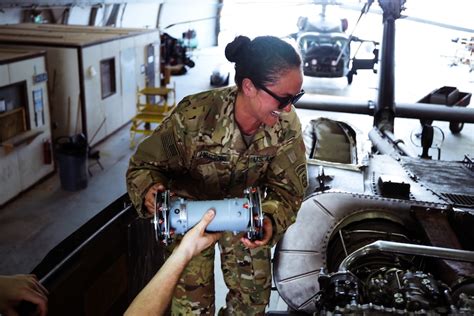 82nd Cab Soldiers Provide Phased Maintenance Support In Kuwait Us