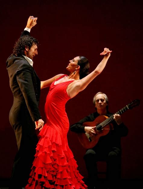 Bailarines De Flamenco Bailaoras De Flamenco Fotografía De Danza