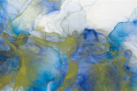 풍부한 밝은 추상적 인 그림 고급 추상 유체 예술 그림 알코올 잉크 배경 파란색 아쿠아 마린 골드 반짝임 개념에 대한 스톡 벡터