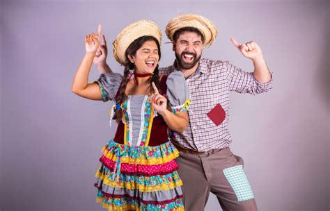 Festa Junina características datas no Brasil Mundo Educação