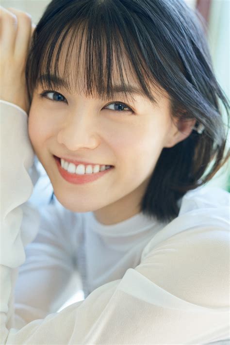 🍭 志田彩良、眩しい笑顔で魅了！ 『flash』登場 Popnrollポップンロール