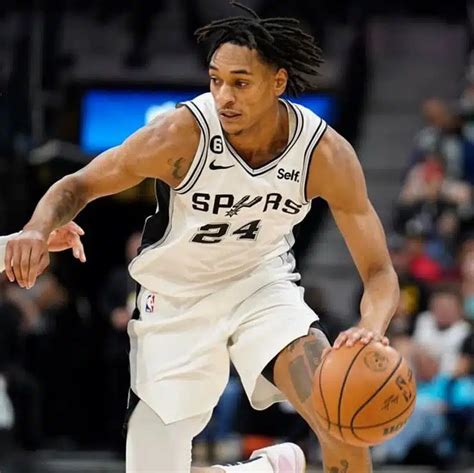 Spurs Sign Devin Vassell To A Five Year 146 Million Extension
