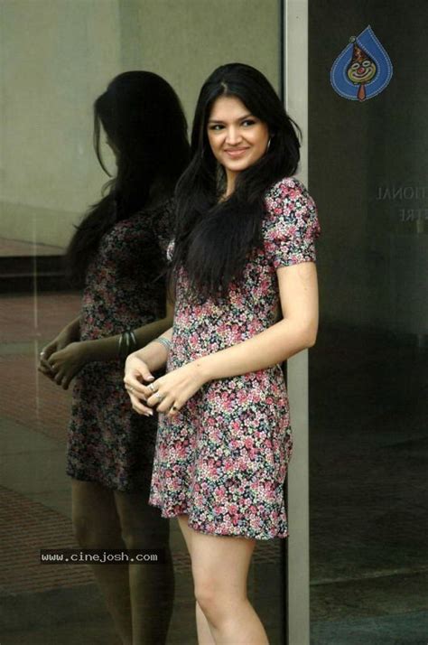 Tara Alisha New Stills Photo 16 Of 79