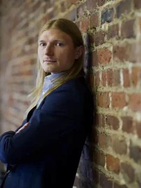 Kraken Ceo Predicts Bitcoin To Cross 1 Million Hopes To Buy Buggati