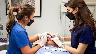 Watch Dr Pimple Popper Season Episode Tales From The Cyst Online Now