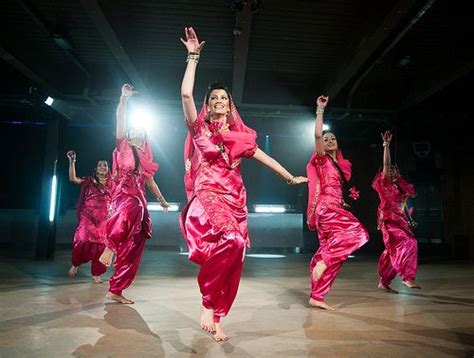 Top 8 Reasons Why Punjabi Girls Are The Best Baggout