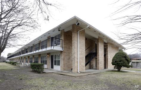 Pythian Manor 2719 E Illinois Ave Dallas Tx 75216 Apartment Finder