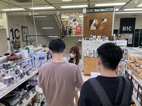 ここは⁈ ゼロイチtv 撮影中〜🛍 今回は何の企画でしょう？ チャンネル登録してね〜💕 I188gxecc0