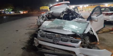 Uttar Pradesh 4 Killed After Car Collides With Truck 2 Injured