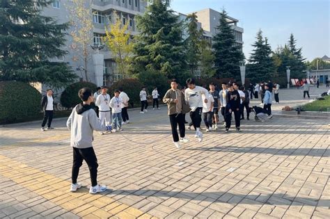 电气工程系开展第四届“跃动青春”跳绳比赛活动 洛阳铁路信息工程学校