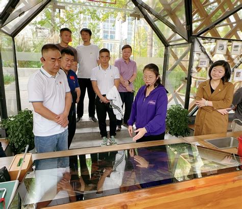 上海市长宁区人民政府 长宁区体育局 新闻动态 践行人民城市理念，感悟城市建设温度——长宁区体育场馆管理中心党支部开展主题教育学习实践活动