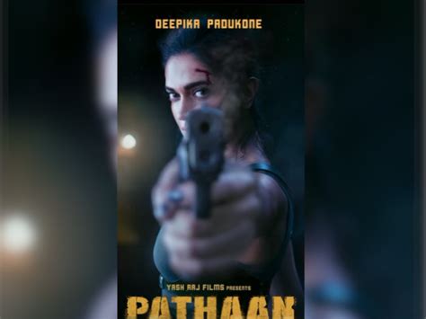 Pathaan Motion Poster Deepika Padukone Looks Fiery In Pathaan New