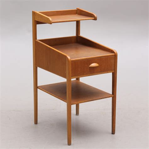 SÄNGBORD teak talets mitt Möbler Övrigt Auctionet