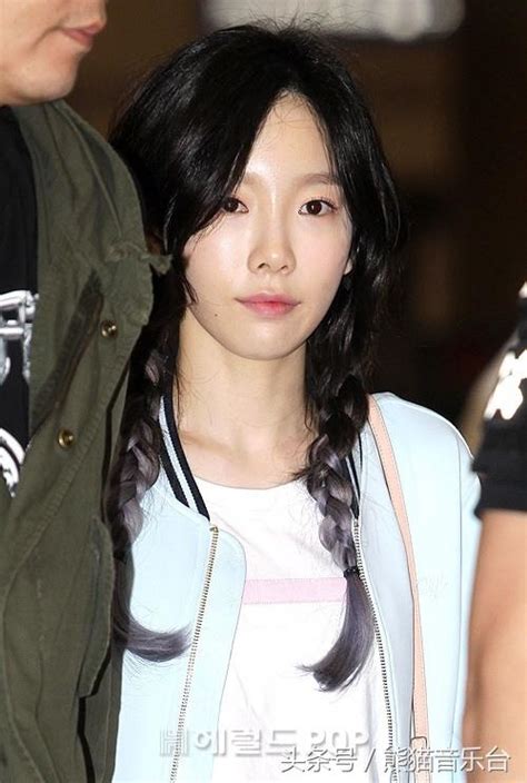 少女時代金泰妍素顏返韓，皮膚好白 每日頭條