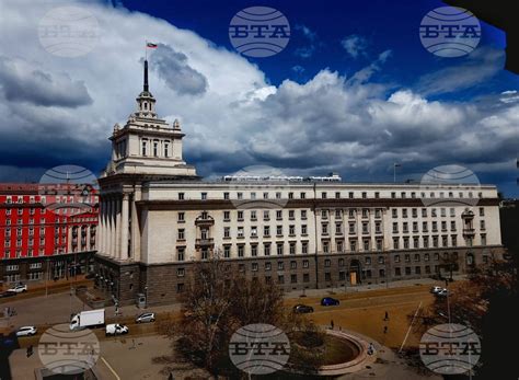 Парламентът се очаква да разгледа на първо четене два законопроекта за