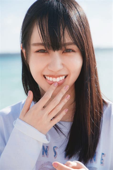 画像1249 乃木坂46賀喜遥香、美くびれ披露水着姿で憧れの海に 1st写真集「まっさら」先行カット公開 モデルプレス