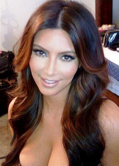Pictures Of Kim Kardashian Long Hairstyle With Layers