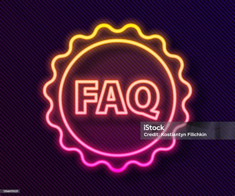 검은 색 배경에 격리 된 텍스트 Faq 정보 아이콘 빛나는 네온 라인 레이블 텍스트 Faq가 있는 원 버튼입니다 벡터