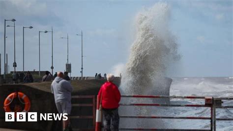 Storm Lilian Festivals And Travel Disrupted By Strong Winds