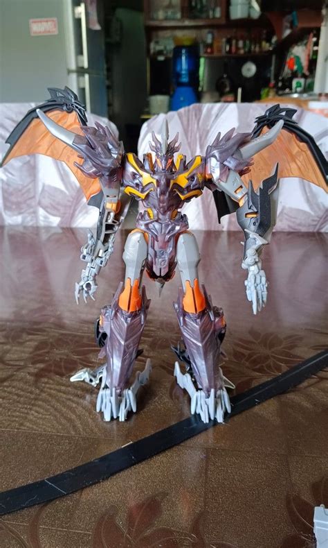 Hasbro Voyager Class Upscaled Predaking Transformers Prime Beast Hunters Predacons Rising