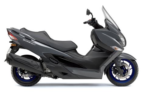 Motorrad Vergleich Suzuki Burgman 400 2021 Vs Piaggio Beverly 400 2021
