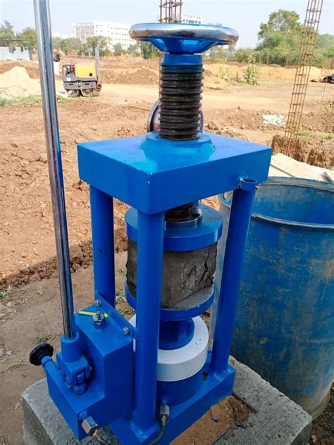 Analog Cube Testing Machine 1000 KN Capacity 1000 Kilonewton At Rs 36000 In Ahmedabad