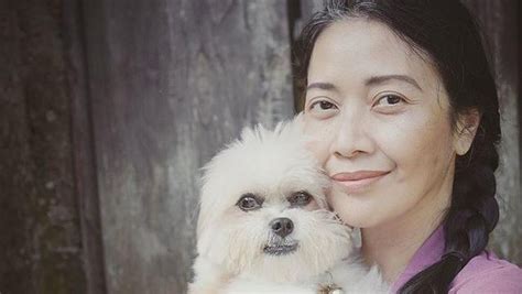 7 Potret Hon Istri Indra Lesmana Ibu Sambung Eva Celia Yang Jarang Tersorot