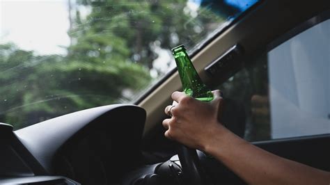 ¿conducir Bajo Efectos Del Alcohol ¡no Lo Intentes Coosalud