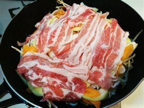 豚バラと野菜の重ね蒸し By むむむん 【クックパッド】 簡単おいしいみんなのレシピが354万品