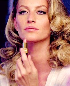 Gisele Bundchen Gifs Get The Best Gif On Giphy