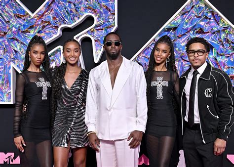 Sean Diddy Combs 17 Year Old Twins Feel Their Dad Has Been Targeted