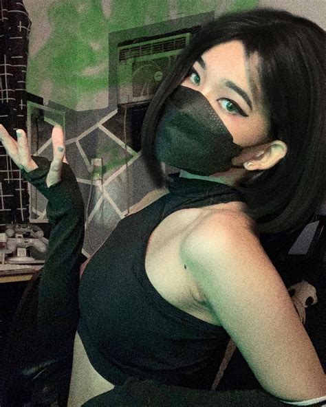 Nữ Game Thủ Low Cost Cosplay” Nhân Vật Valorant Theo Phong Cách 18