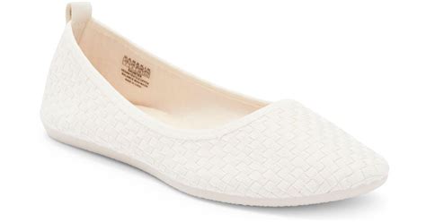 Danskin Saunter Woven Ballet Flat In White Lyst
