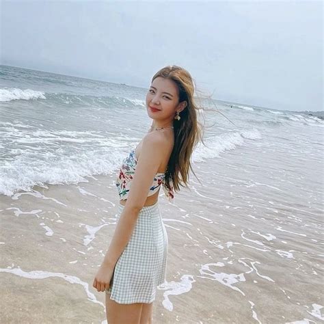 Pin De 𝘭𝘪𝘶 En ⪢itzy