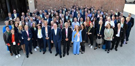 Performingexcellence Onegoaloneworldoneteam Julia Moser