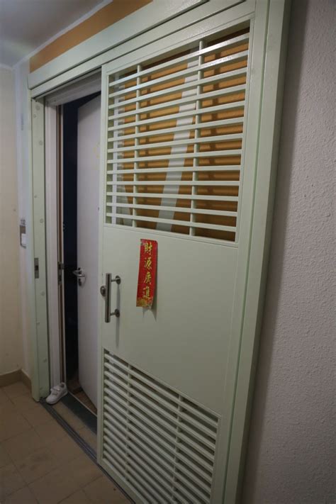 3岁女童疑遭独留在家 母亲发难涉咬伤登门警员被捕 星岛日报