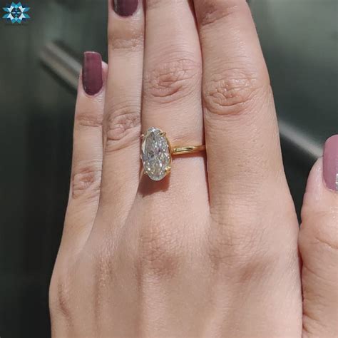 Moval Engagement Ring Stunning Solitaire Perfection