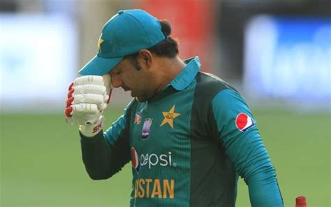 Icc World Cup 2019 Pcb Bans Wags From Accompanying Pakistan Cricketers