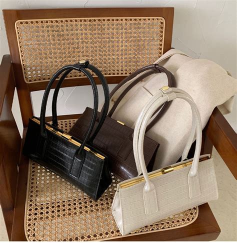 에이어패럴 당일출고특가 미니 스퀘어 토트 호보백 패턴 가죽 숄더 핸드폰 하객 데이트 룩 가방 Gb027