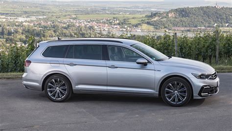 Volkswagen Passat Variant Dimensioni Prezzi E Interni Autoscout24