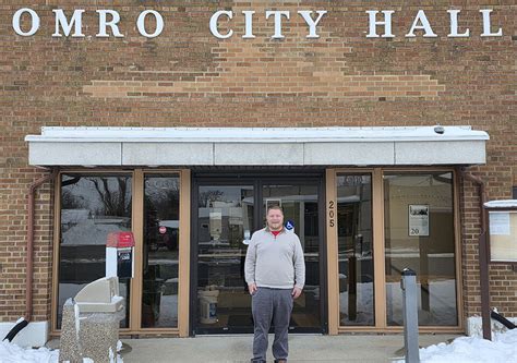 Omro City Administrator Doubles Up On Uwo Degrees Earns 2nd Masters