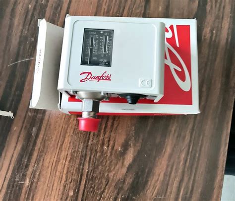 Danfoss Kp 35 Pressure Switch 7 5 Bar At ₹ 955 Piece In Surat Id