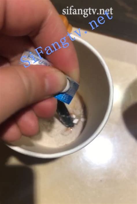 高清无码 18岁丰满嫩妹完全露脸3p迷【345g】 老司机