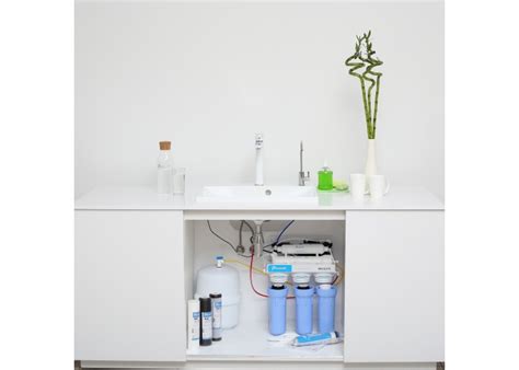 Фільтр зворотного осмосу Ecosoft Absolute з помпою на станині