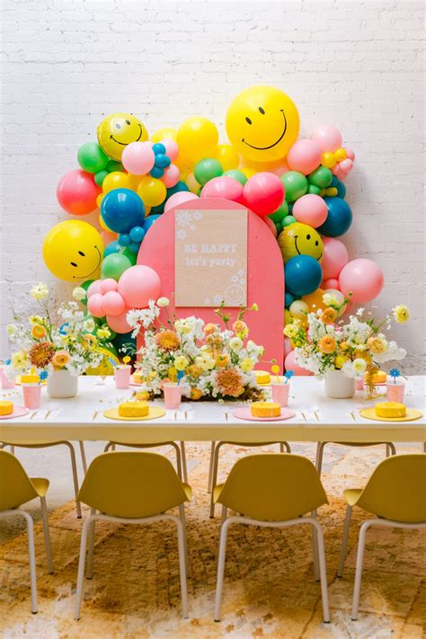 The Happiest Smiley Face Party To Brighten Your Day Beijos Events