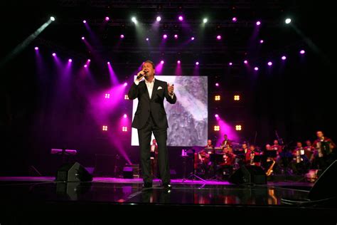 Ovaj Veliki Hit Marinka Rokvi A Nastao Je U Maloj Sobi U Ujutru Zbog Sva E Oko Bureka Grand